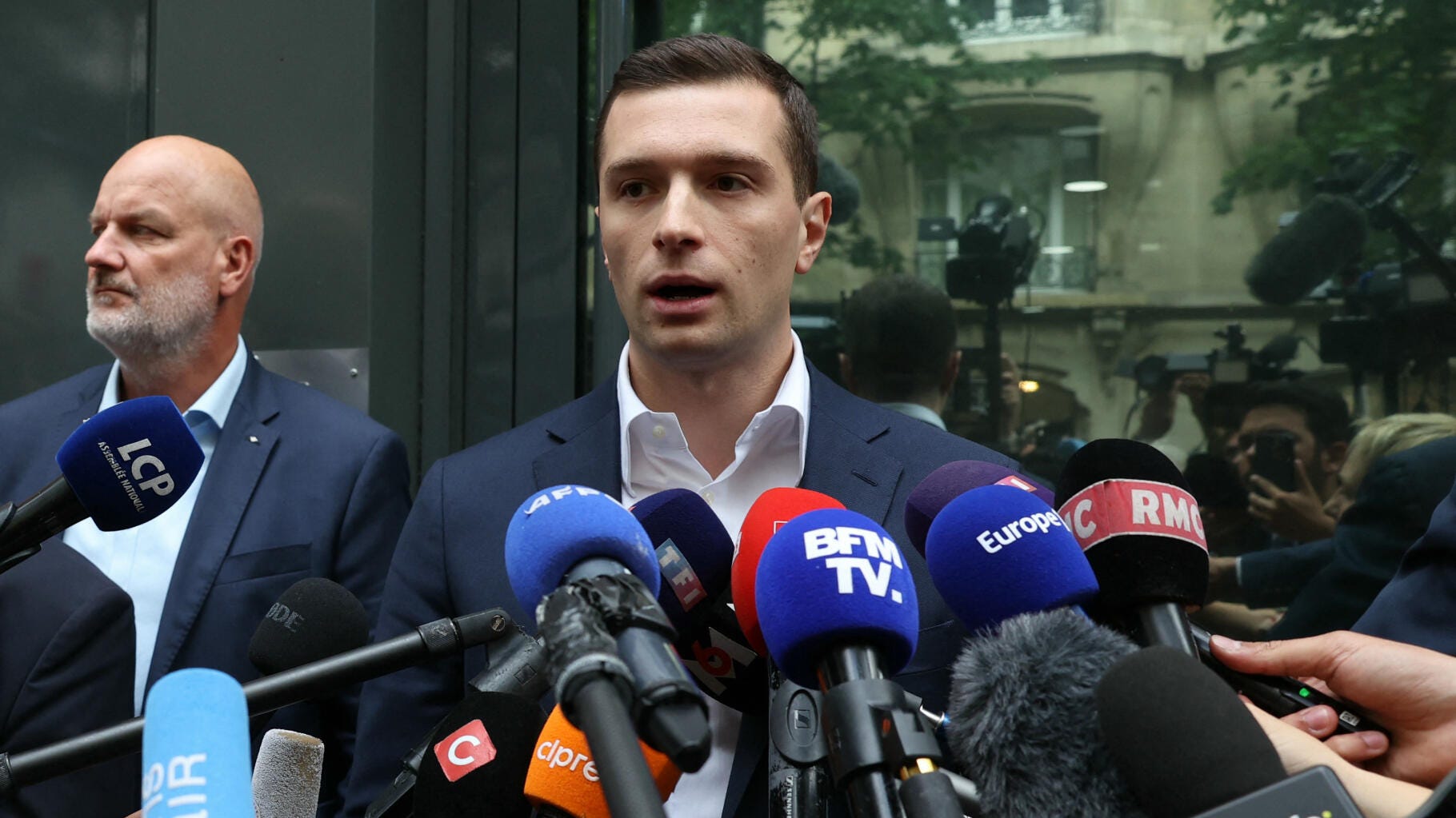 On the French circus - by LEO CAESARIS - Amphora