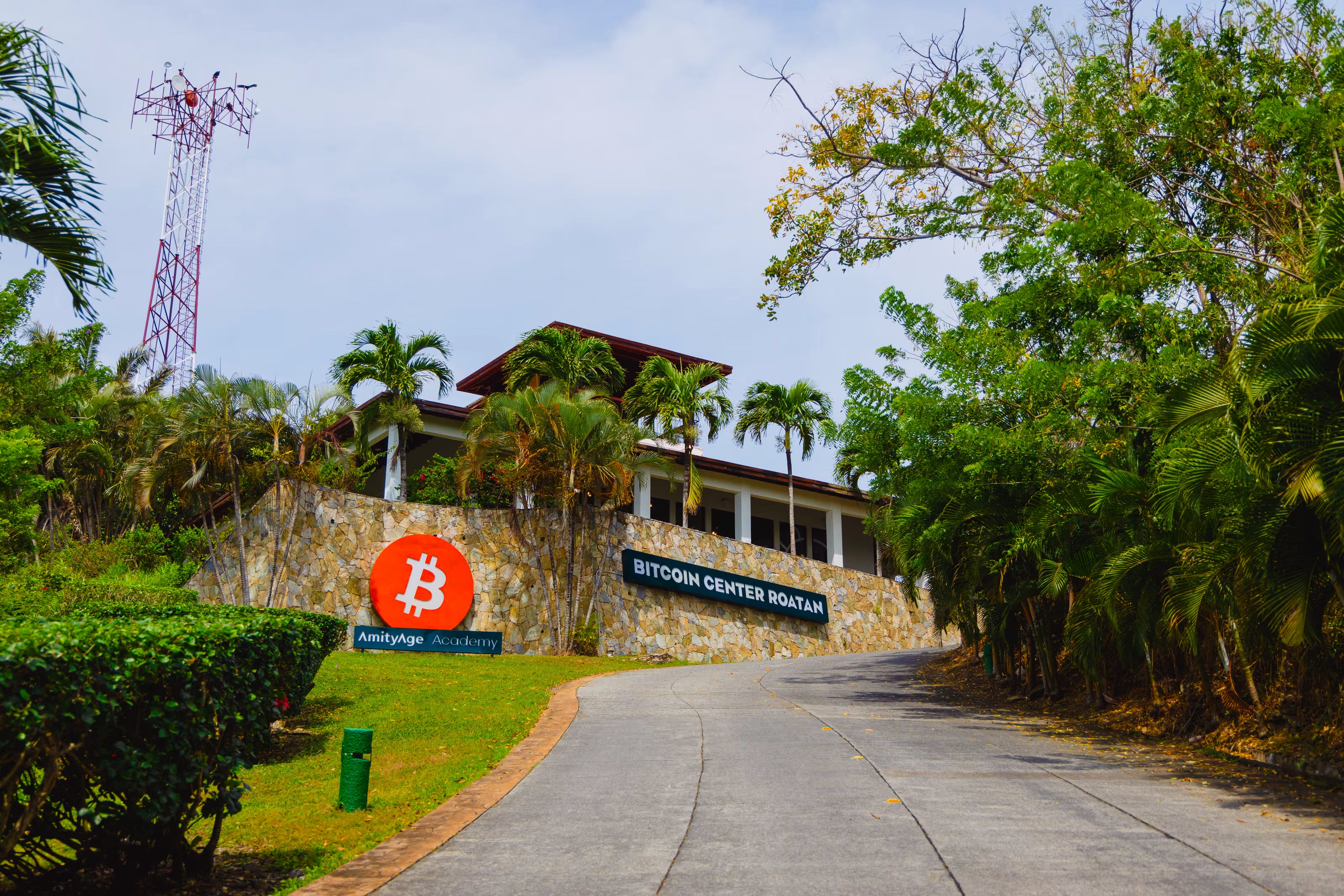 Inside Próspera: The First Real Crypto City Where Founders Can Build