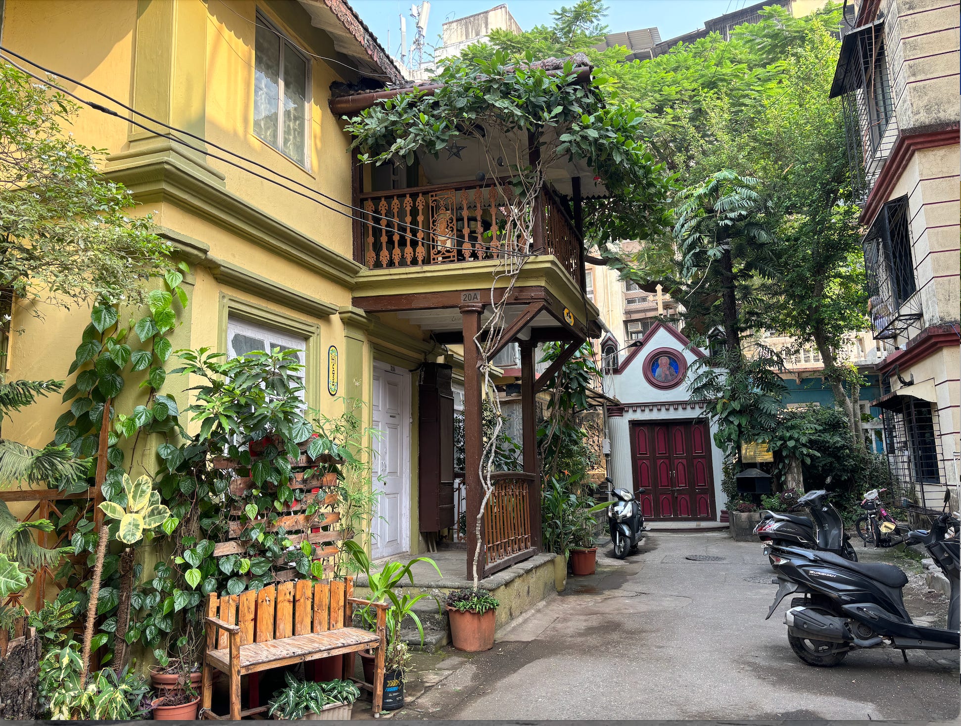 Trip to Bombay & Reading Crime at the World's Borough Bookshop