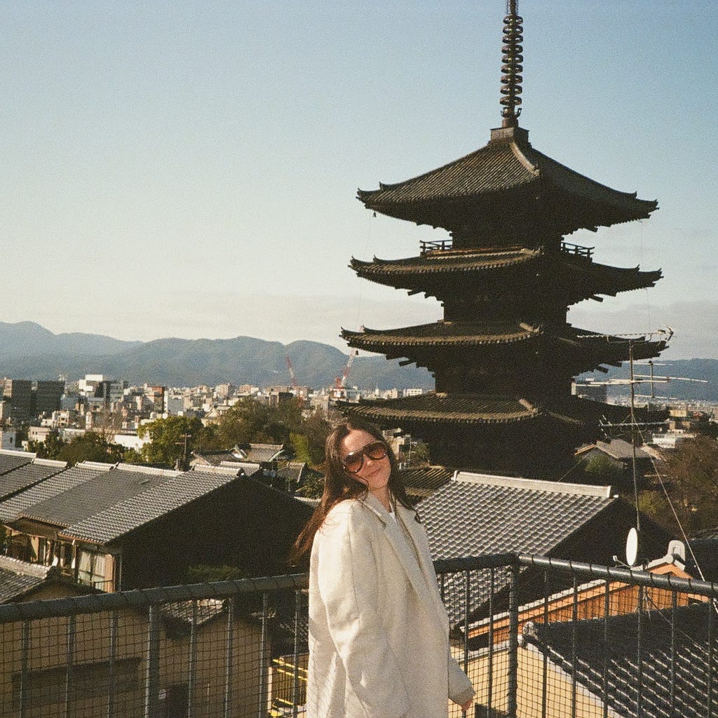 Savannah’s Substack subscriber chat