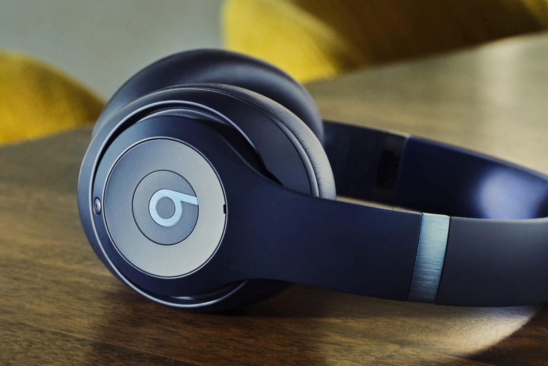 Meta, Beats, and monitors - by Sam Byford - Multicore