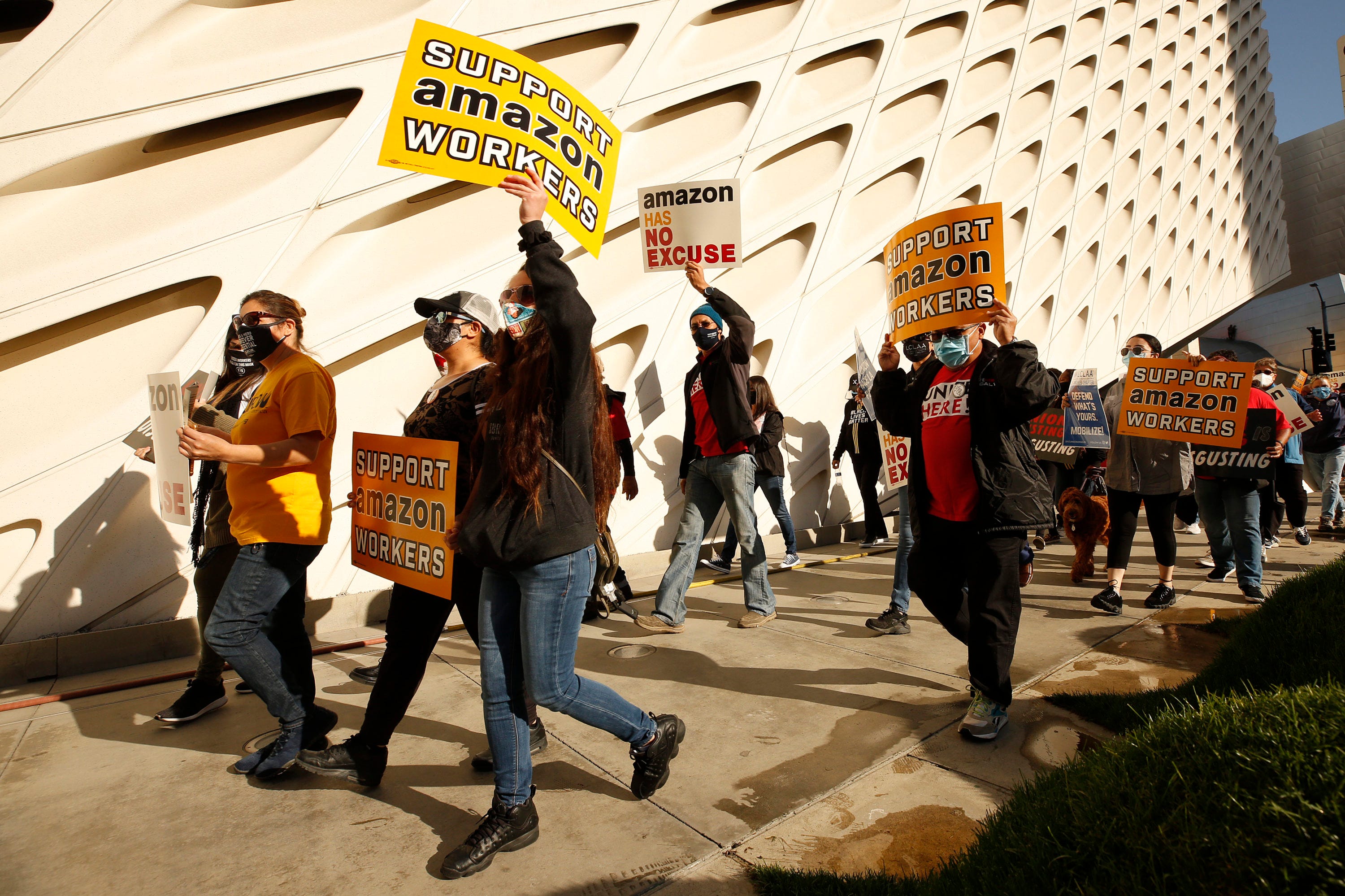 The High Stakes in the Amazon Union Fight in Alabama