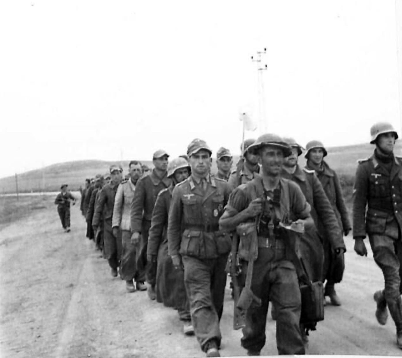 British infantry in hilltop battles - by Martin Cherrett