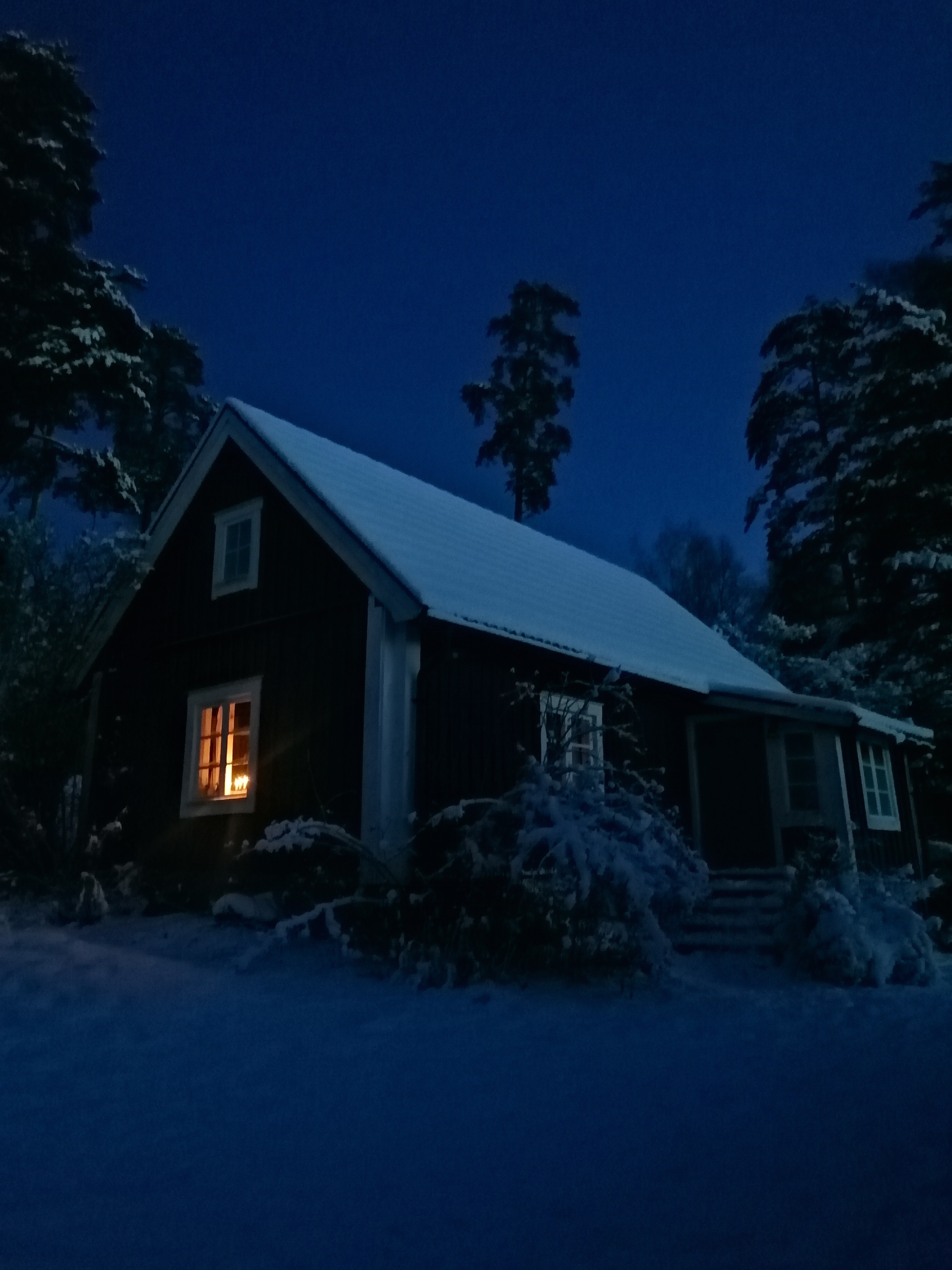 BETWEEN MOONSET AND SUNRISE - Imelda Almqvist's Substack