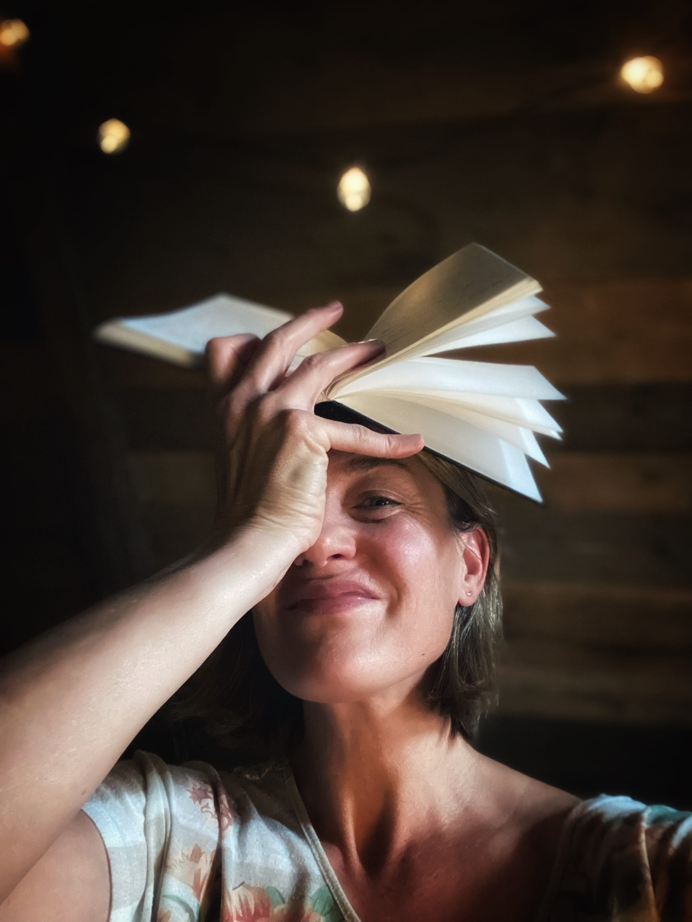 Écrire ou remplir une demande de bourse? - by Anne Genest