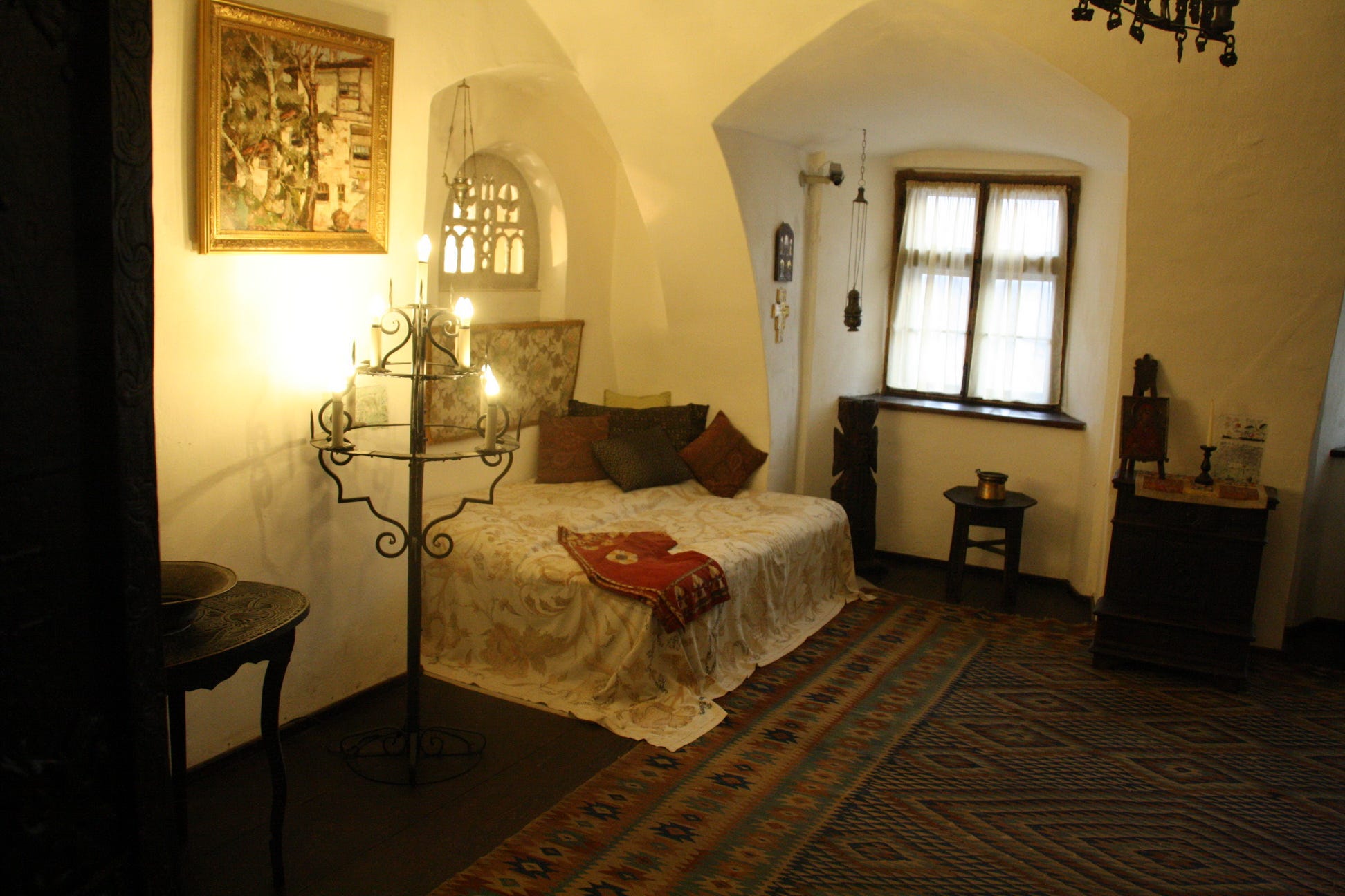 INSIDE DRACULA'S CASTLE - Mick Mercer's Panache