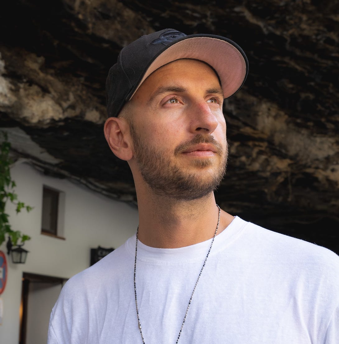 Simon Stawski | Substack