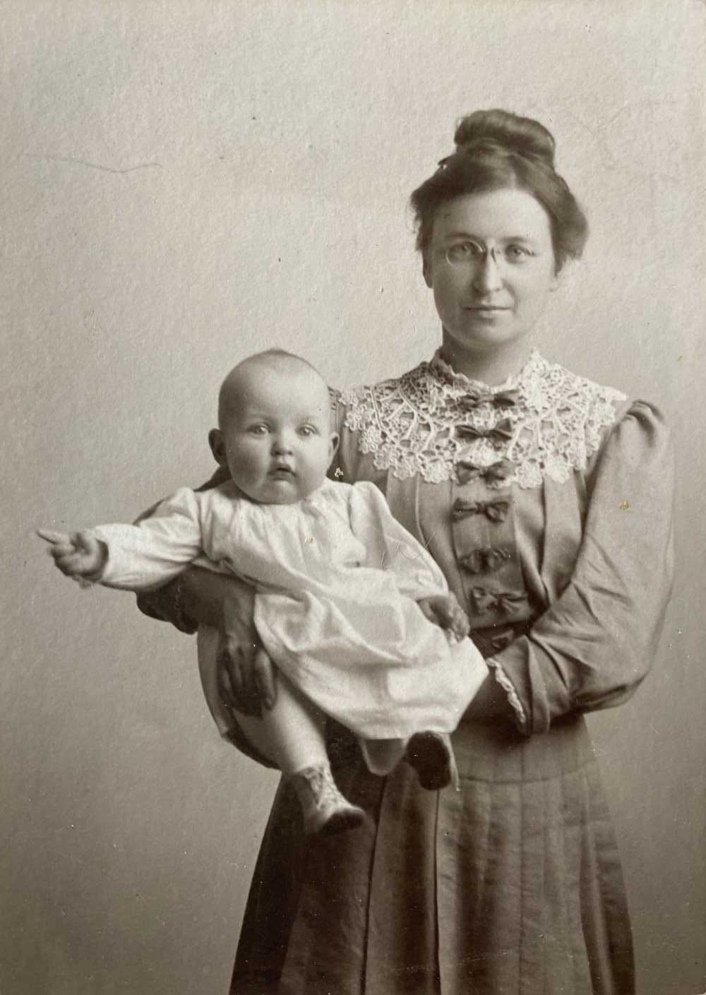 The Prophets: Mary Ware Dennett - by Emily Yoffe