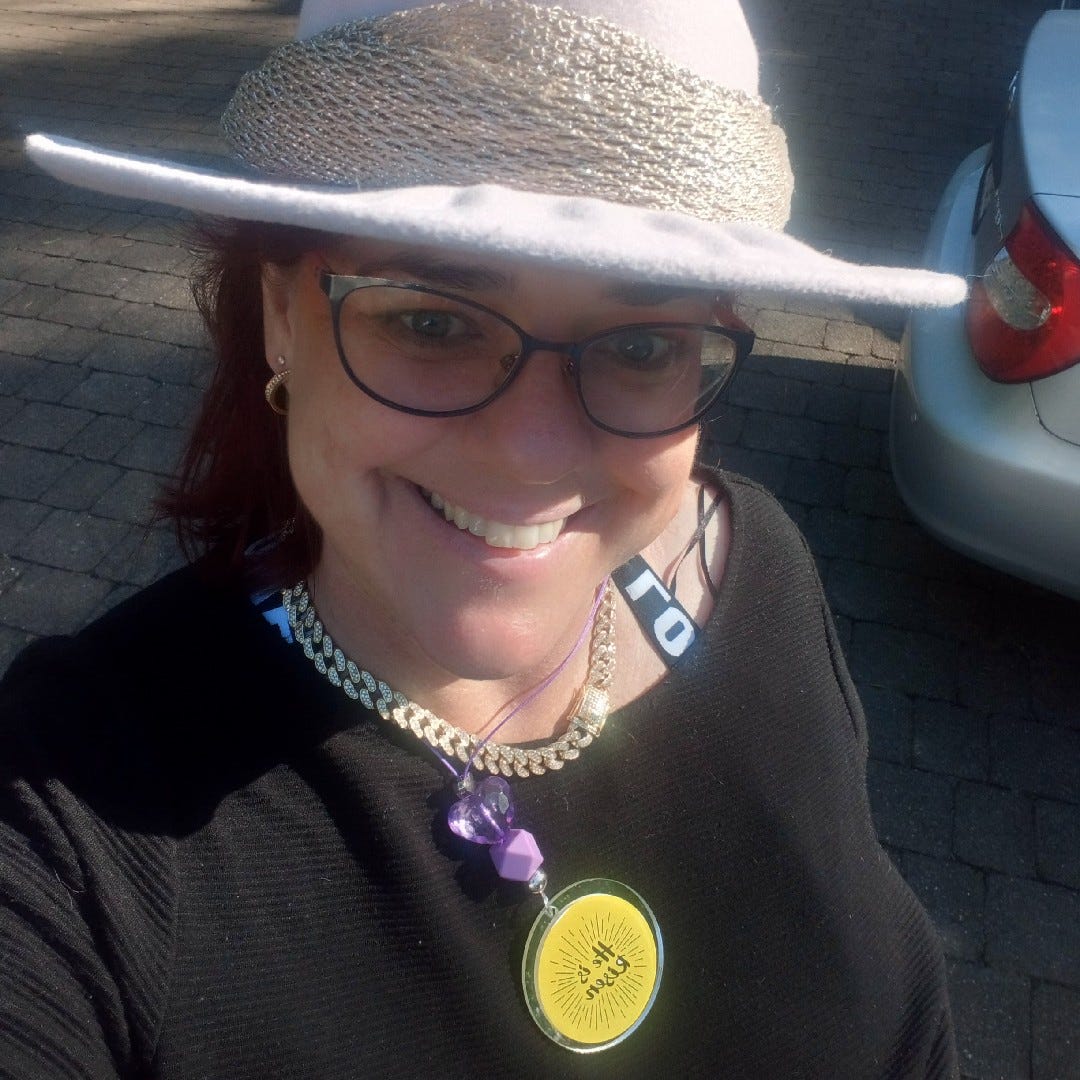 Monique’s Substack subscriber chat