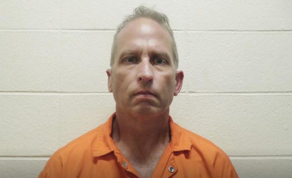 DEA Agent Gets In Actual Trouble For Being A Thieving Liar