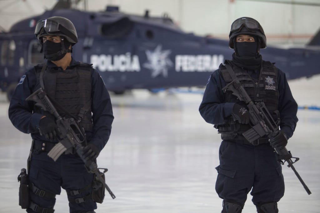 Key Cartel Leader's Arrest Spurs Chaos and Violence in Culiacán, Mexico
