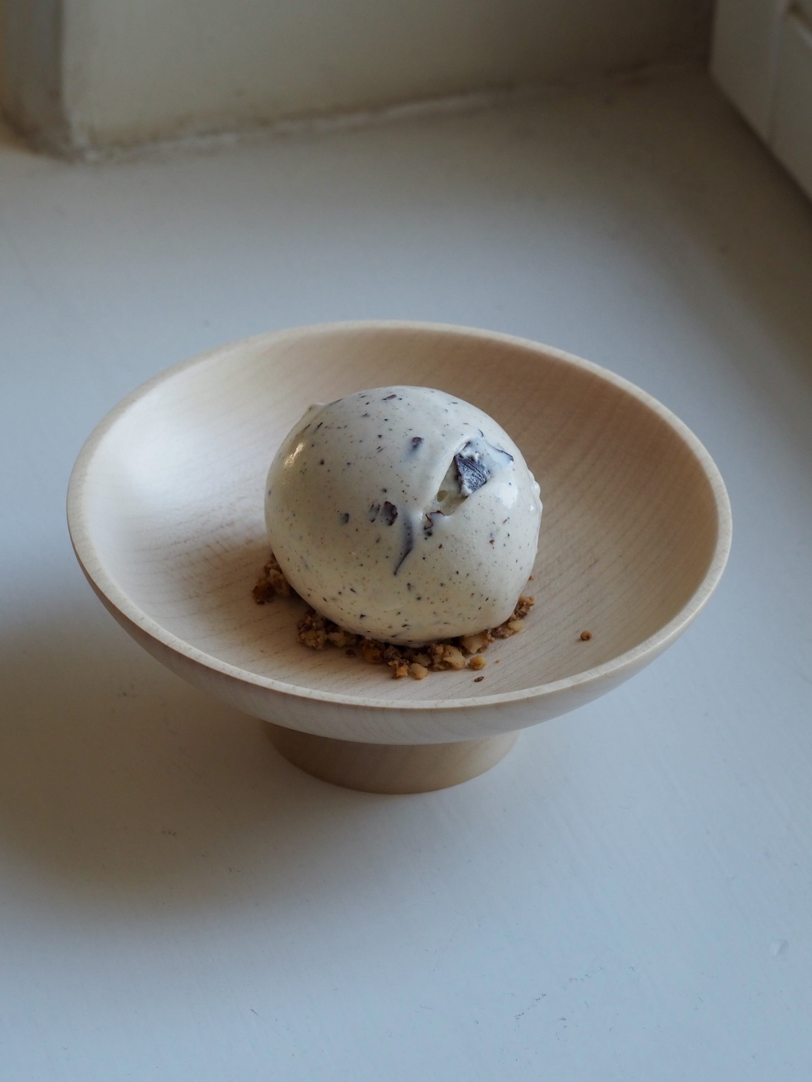 Kinako-vanilla chocolate chip ice cream