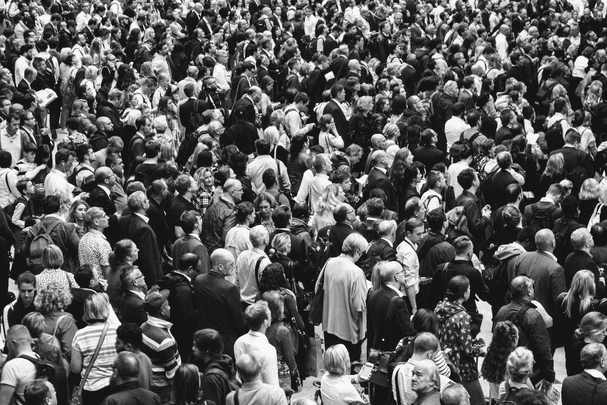 The Intellectuals and the Masses Revisited