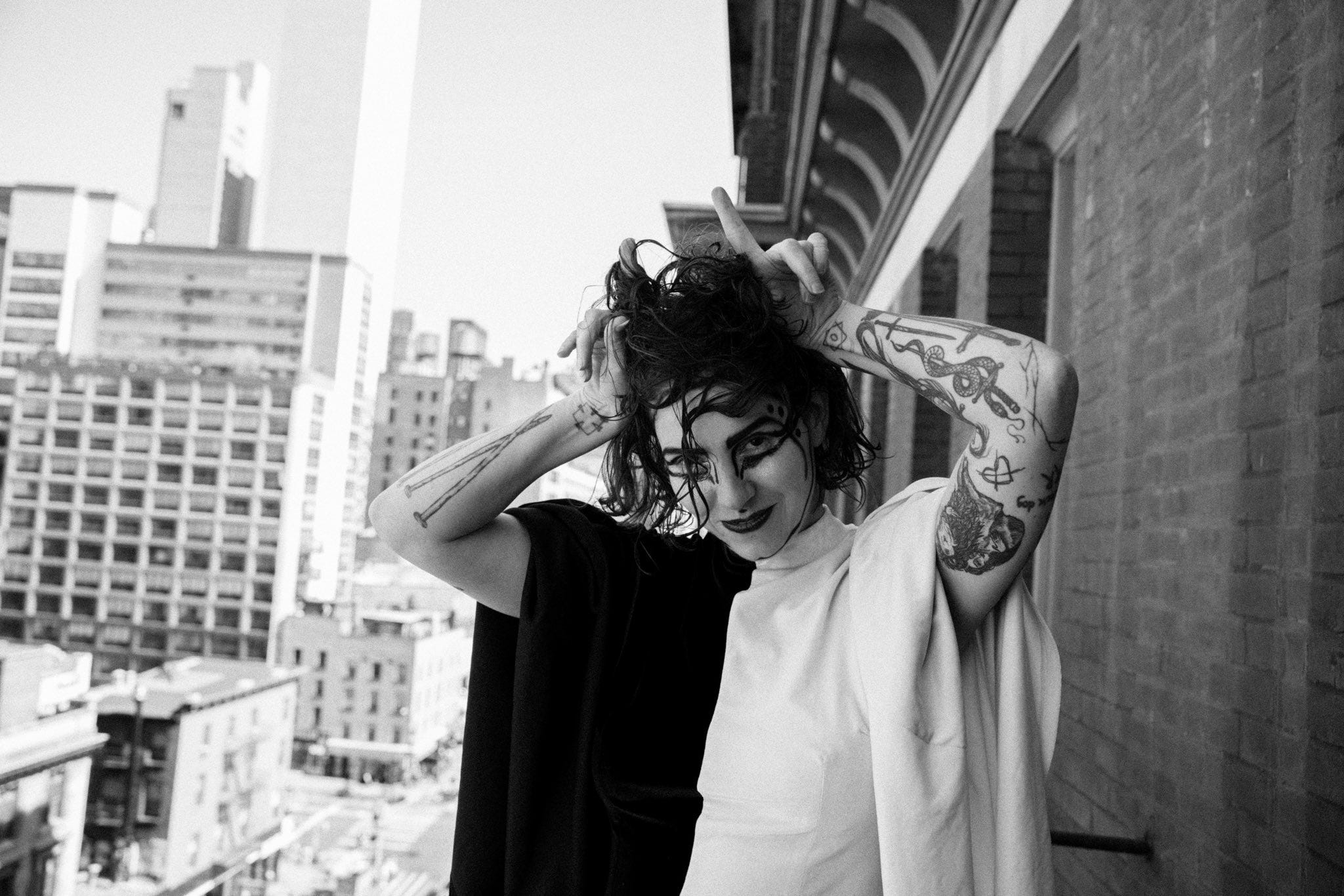 Emma Ruth Rundle radiated devastating splendor with an intimate performance at Zebulon