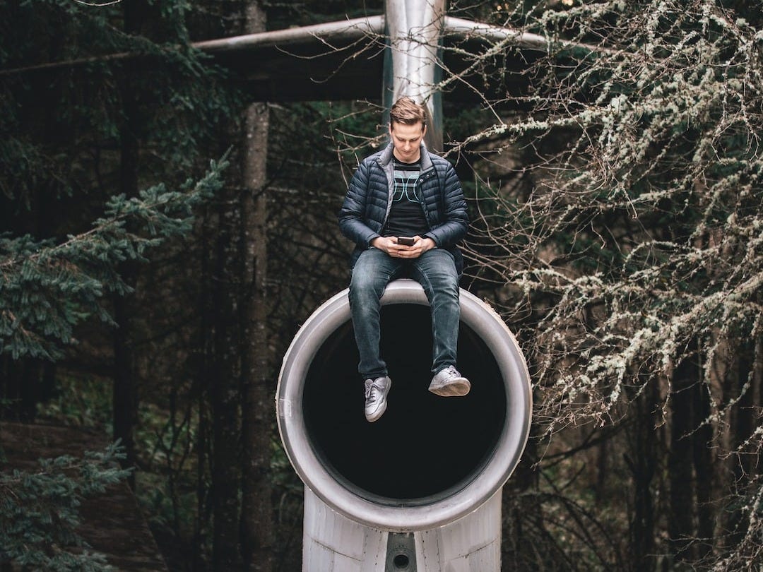 iPhone Survives 16,000-foot Fall: Airplane Door Blows Out Mid-air