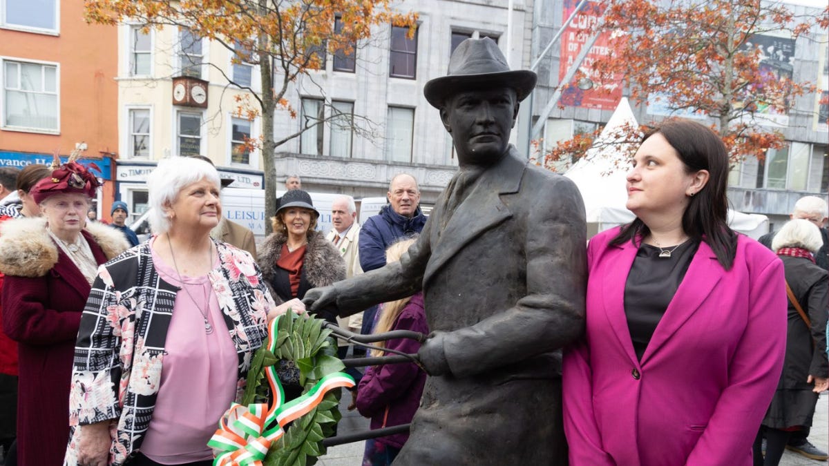 Large Crowd Attends Michael Collins Statue unveiling in Cork City