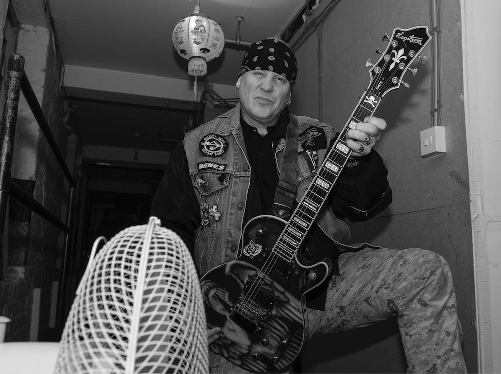 Discharge: la saggezza di Tezz... e i suoi rutti atomici