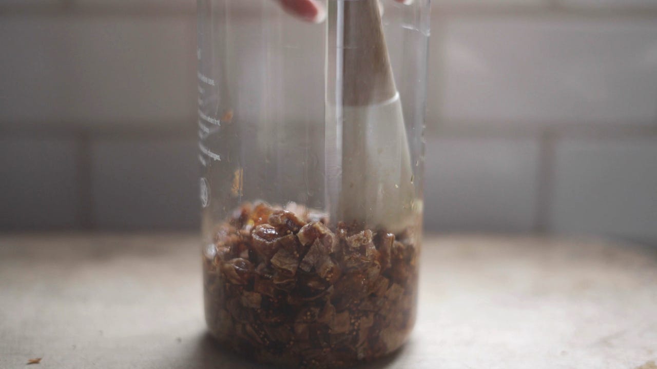 Festive Fig & Rum Bars - Nelferch