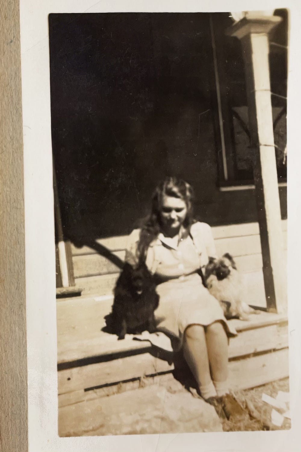 Dear Nan: A 1930s and 40s Childhood - Betty Mae Wrote