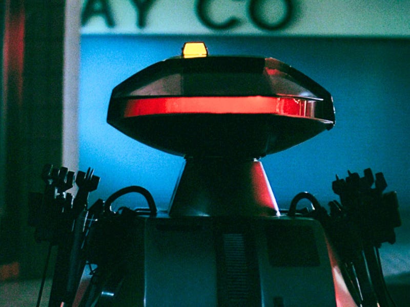 Cinema Throwback: 1986's "Chopping Mall" is a Uniquely 80s Experience