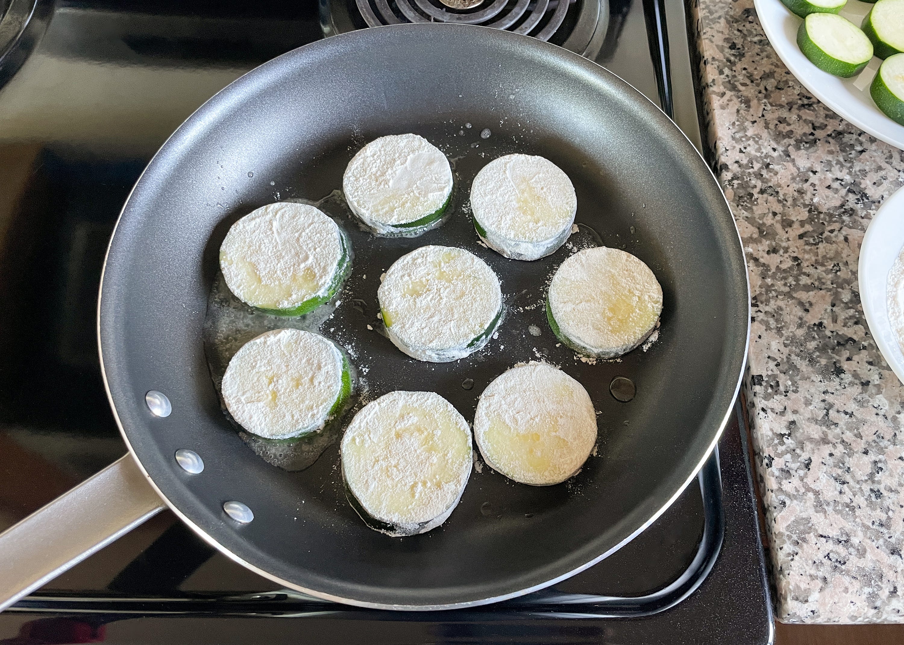Easy and delicious zucchini recipes - by Darya Zorka