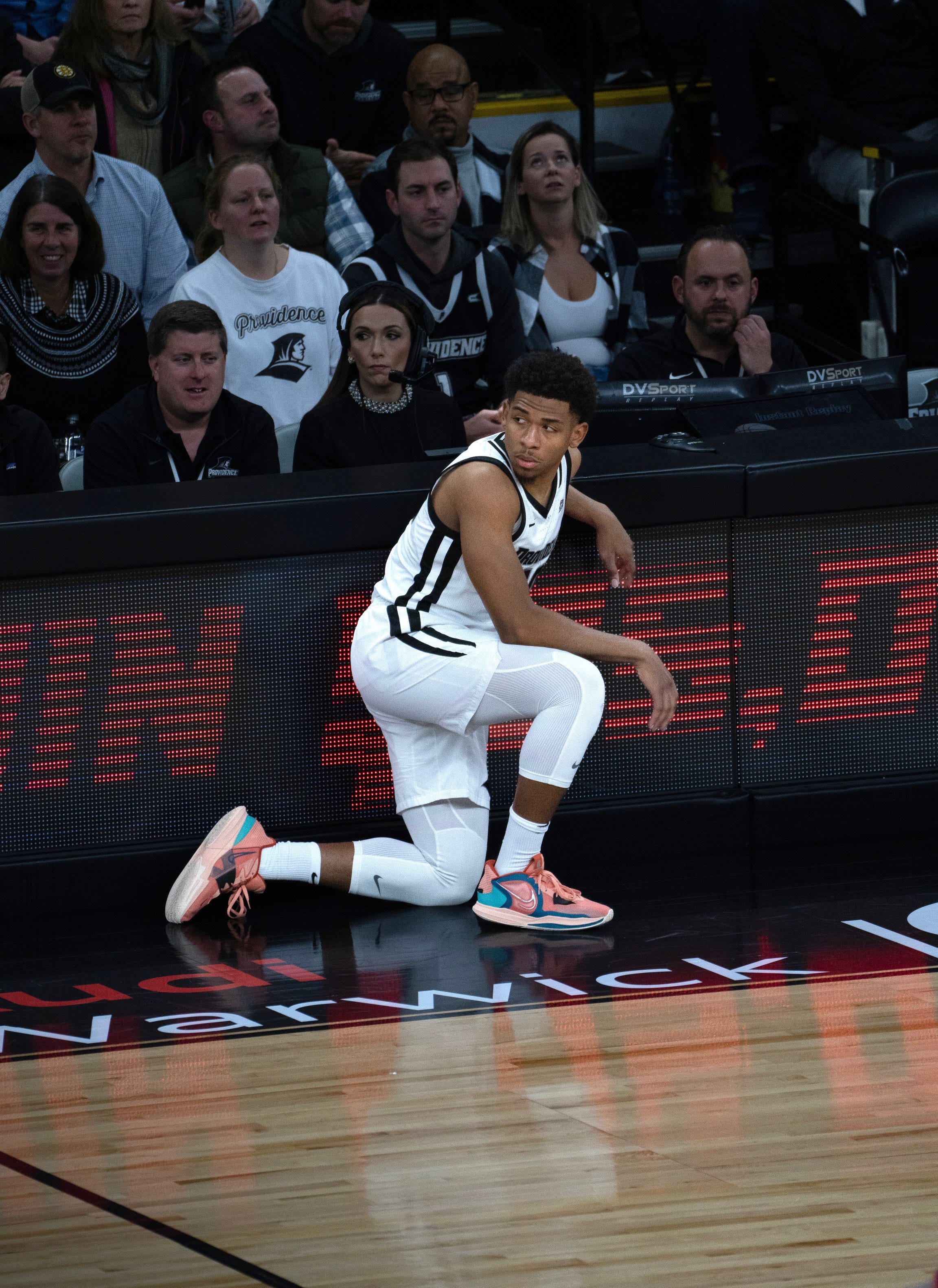 Noah Locke sets a career high inside the arc, Devin Carter off the jump ...