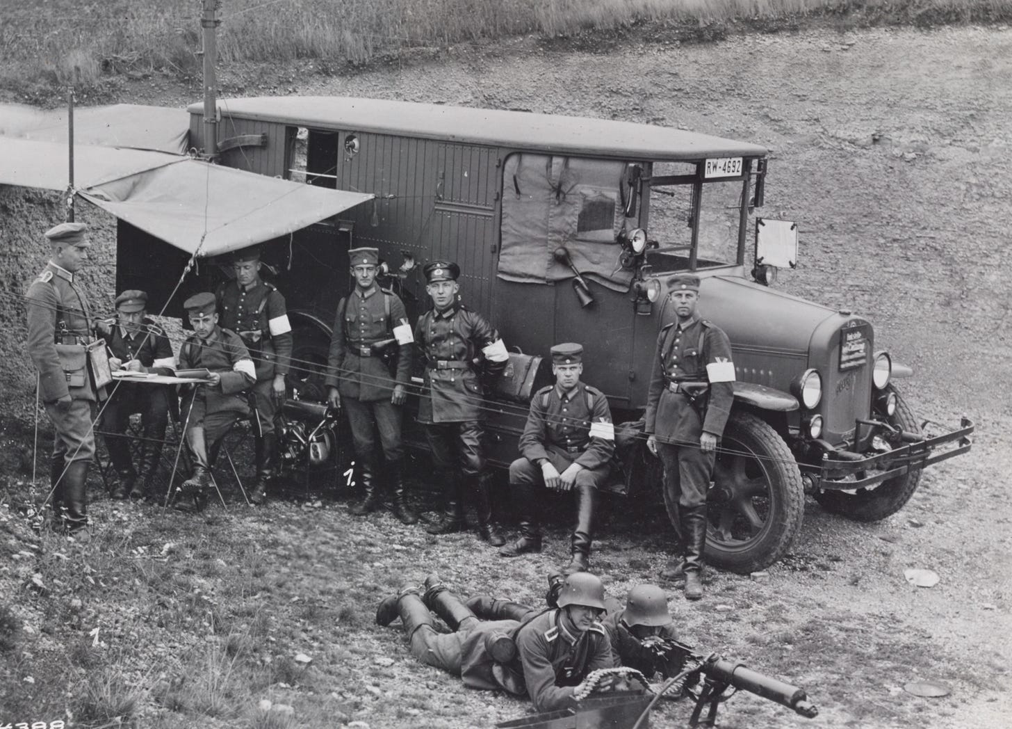 The Division Command Post (Ia) - by Bruce Ivar Gudmundsson