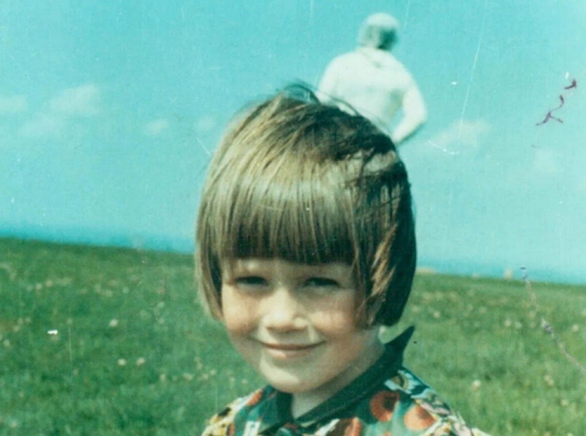 In 1964, a dad's photo of his daughter captured a figure in a spacesuit ...