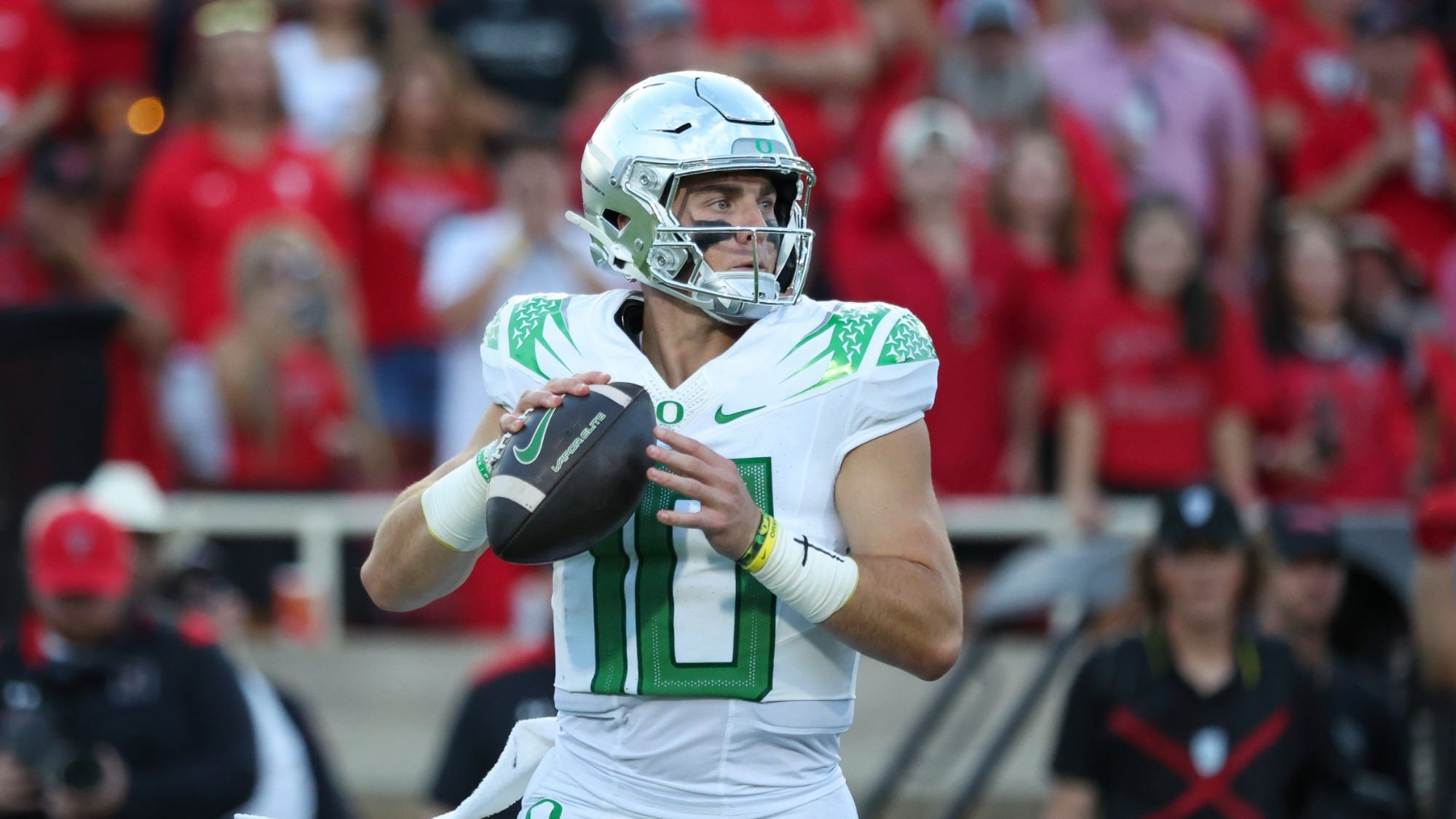 Gunslinger Buzz - College Football QB News: December 3, 2023