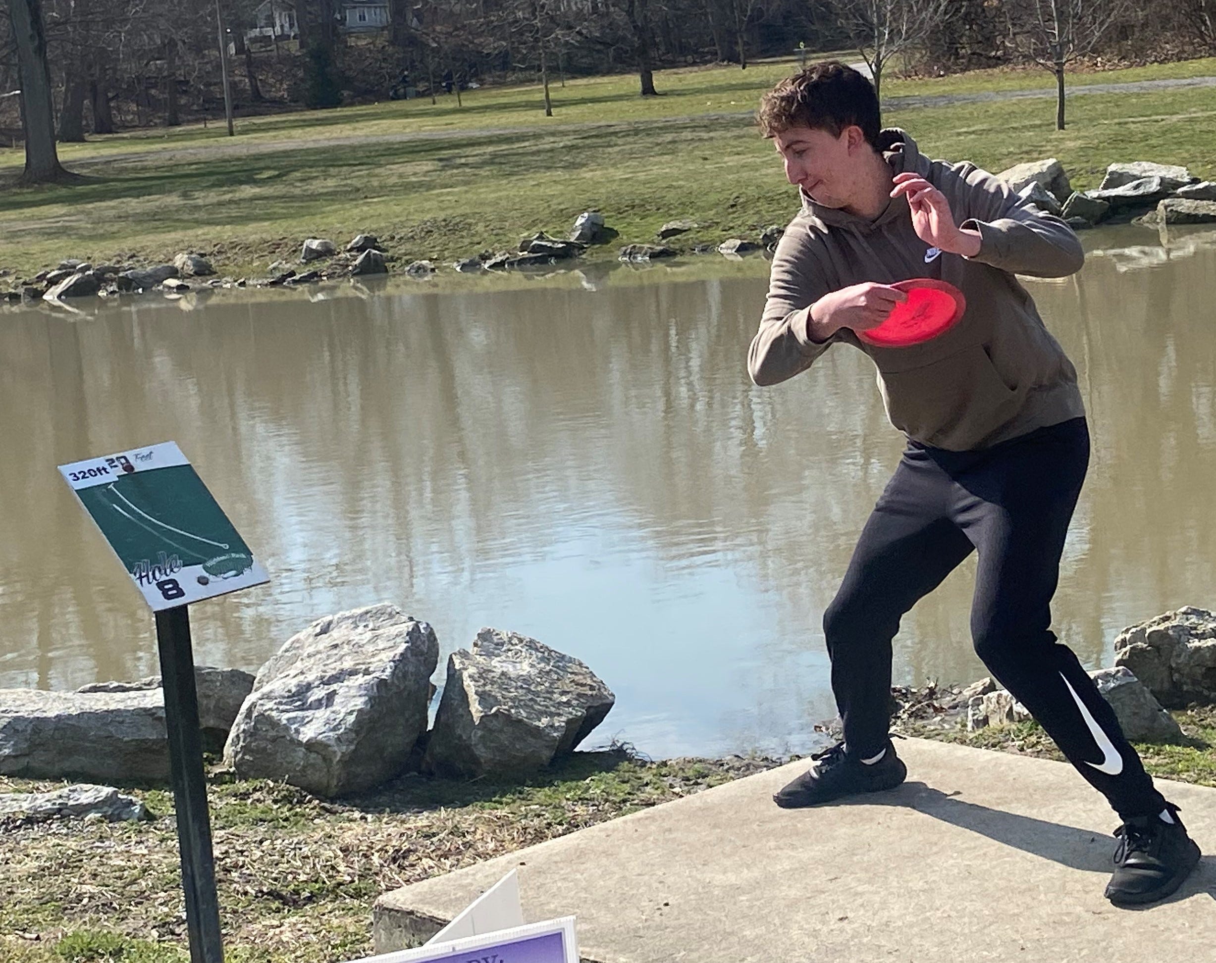 Pro disc golfers sail into Kokomo - by Edwin Faunce