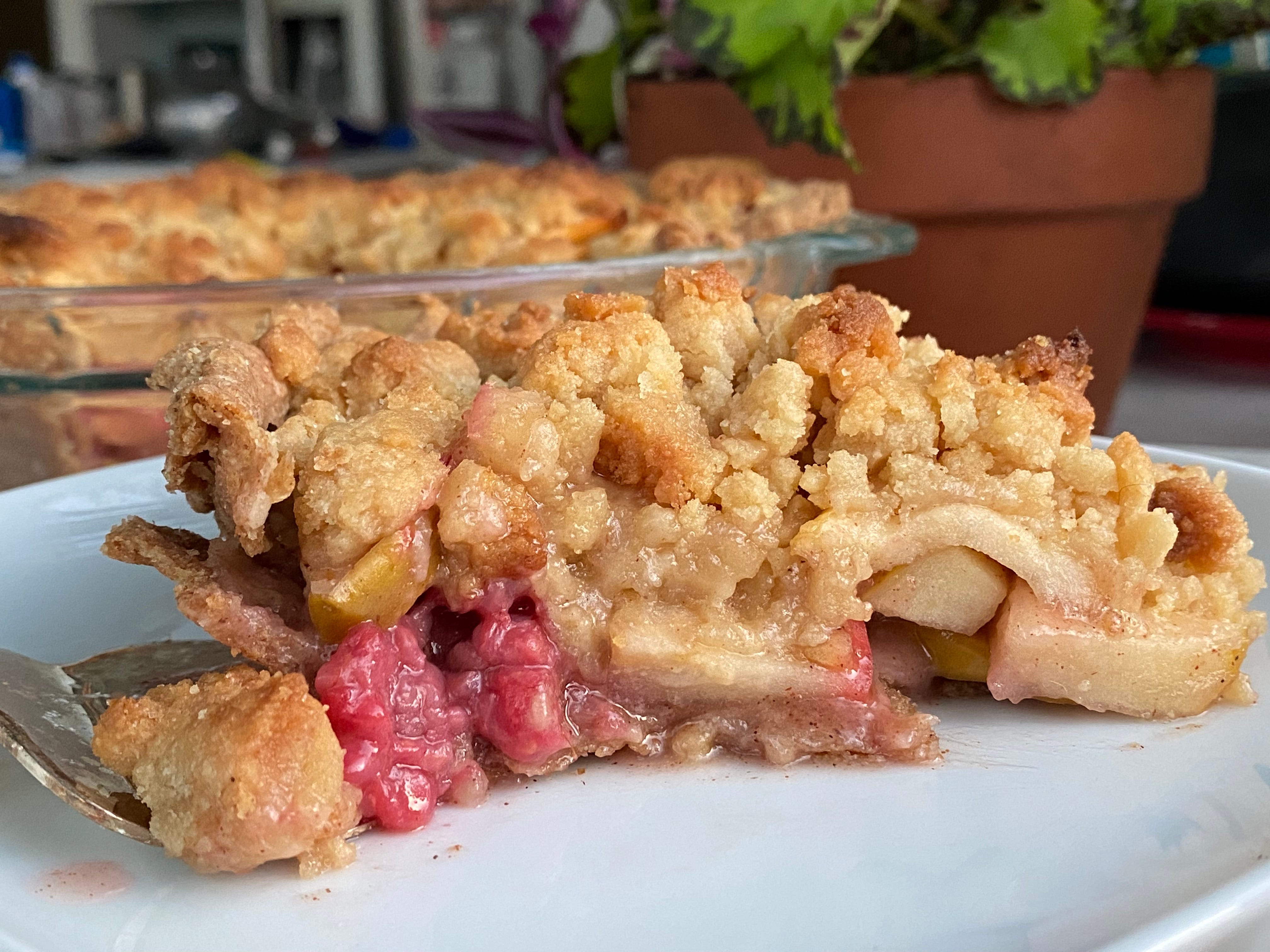 An Apple-Raspberry Crumb Pie for Springtime