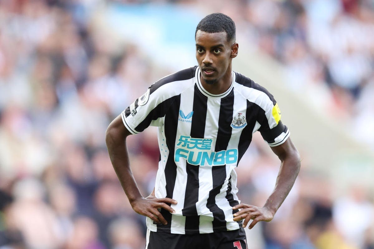Eddie Howe responds to rumours linking Alexander Isak with an exit from ...