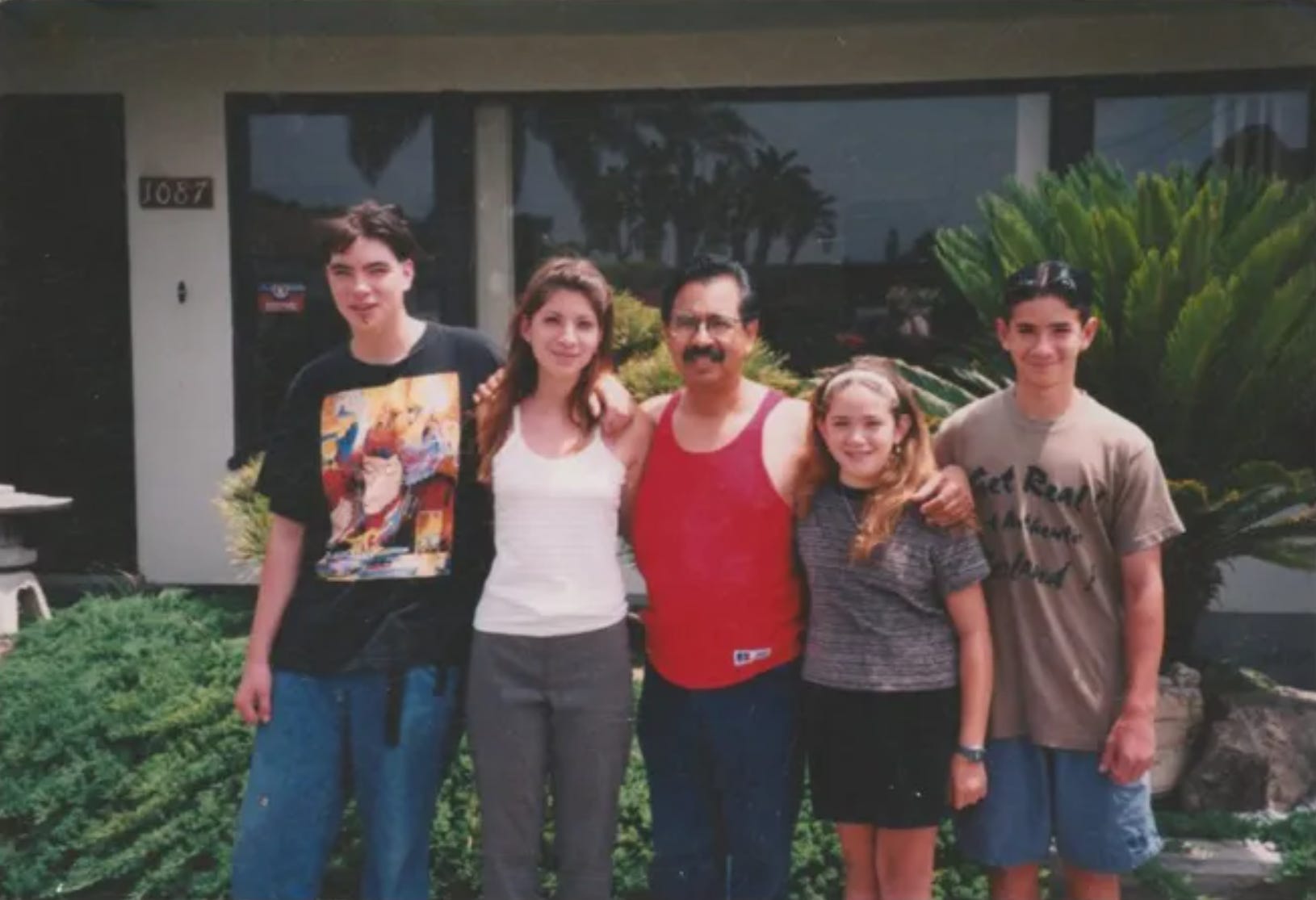 A Glitter of Hope: How an Unlikely Piece of Evidence Put Away A Violent ...