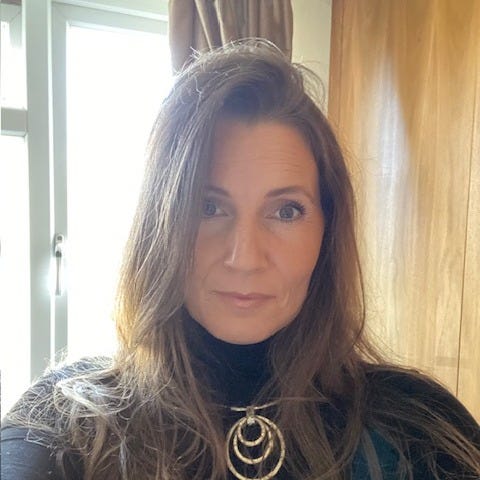 Amanda Elithorn | Substack