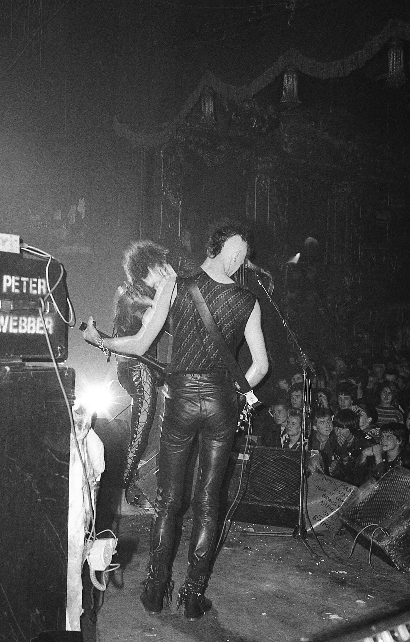 PHOTO OF THE DAY - Mick Mercer's Panache