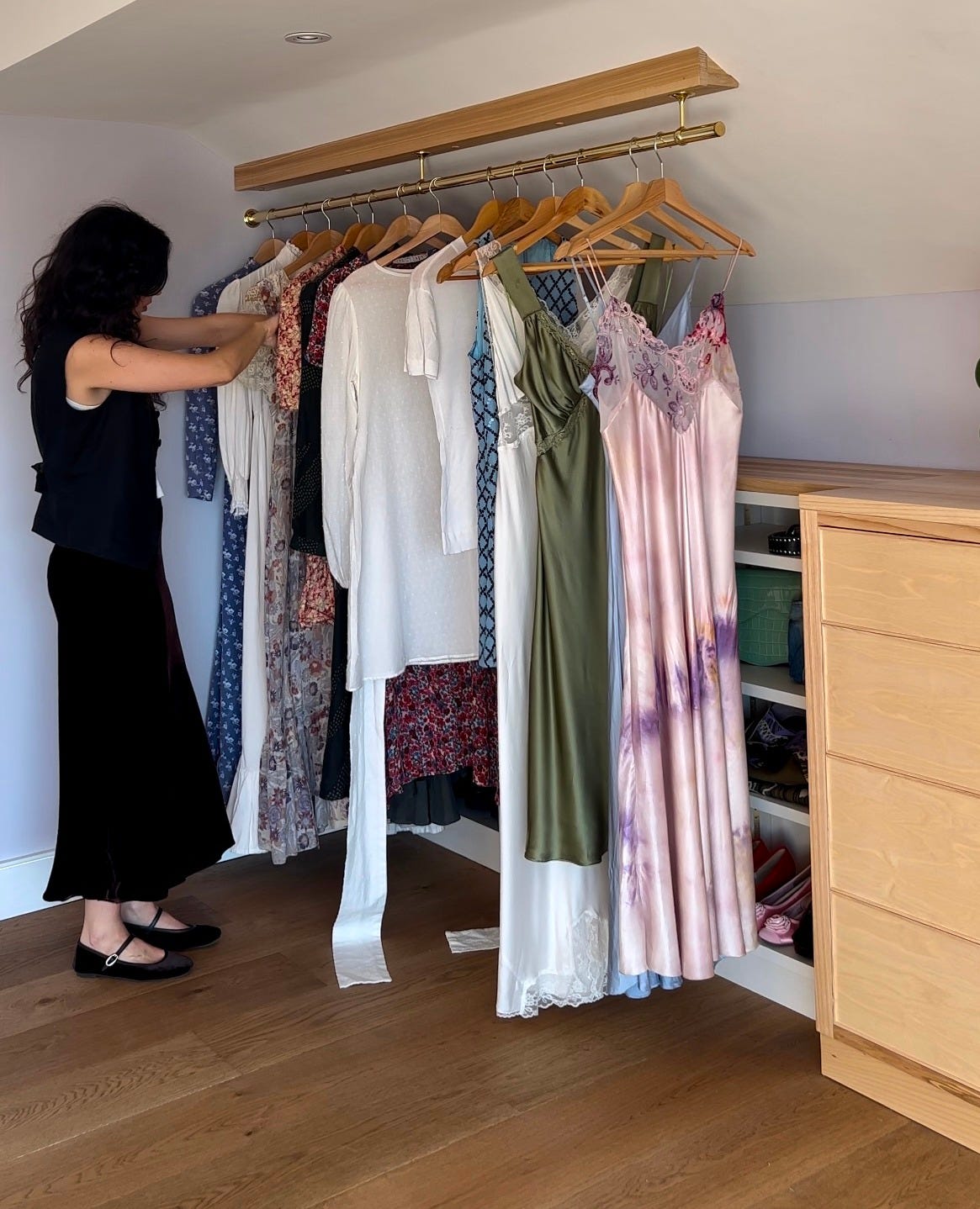 Is turning off our phones the best way to buy less clothes?