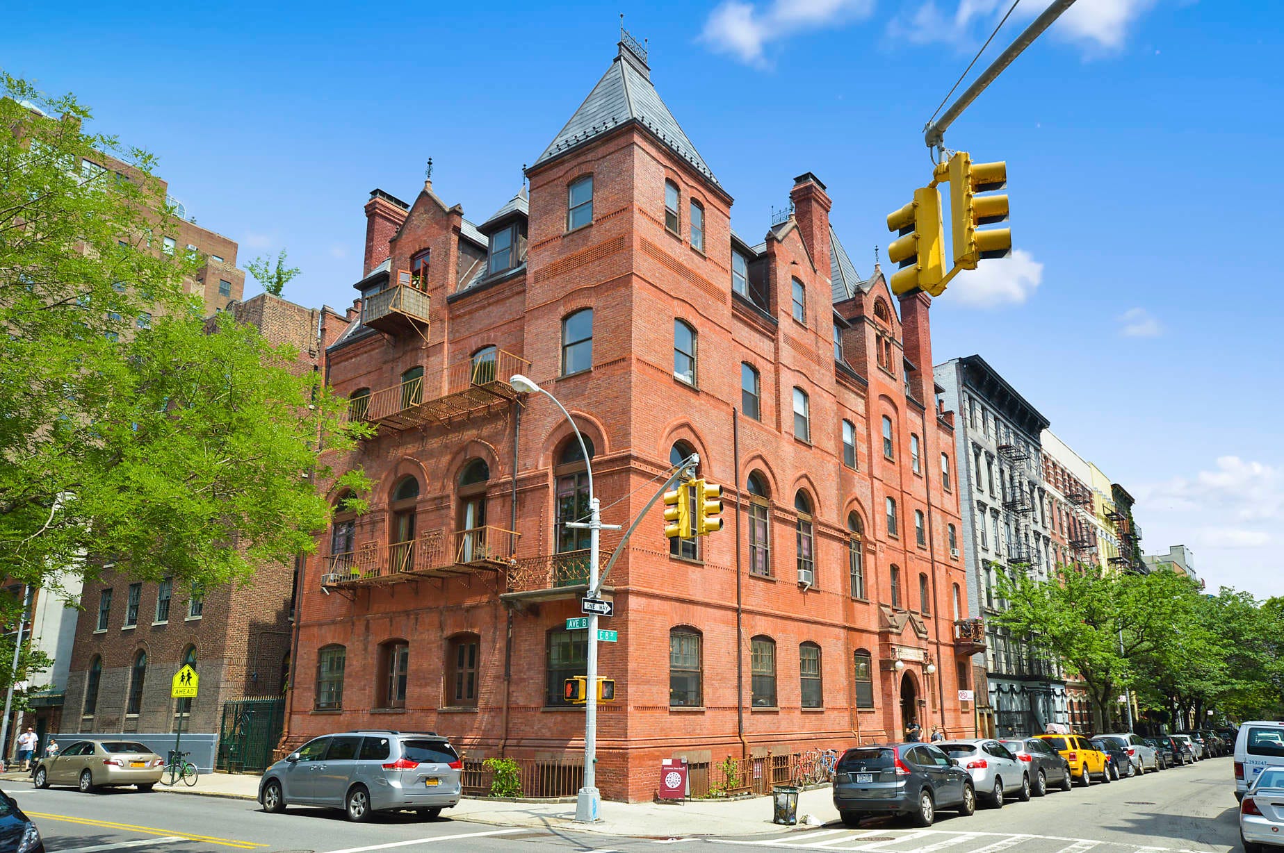 The Mini Dakota - by Matt Wolf - Polari For Dummies