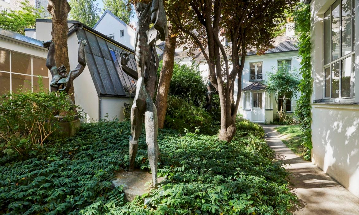 The Paris Chapter: 2 - 8 Oct - by Jenni Dawes