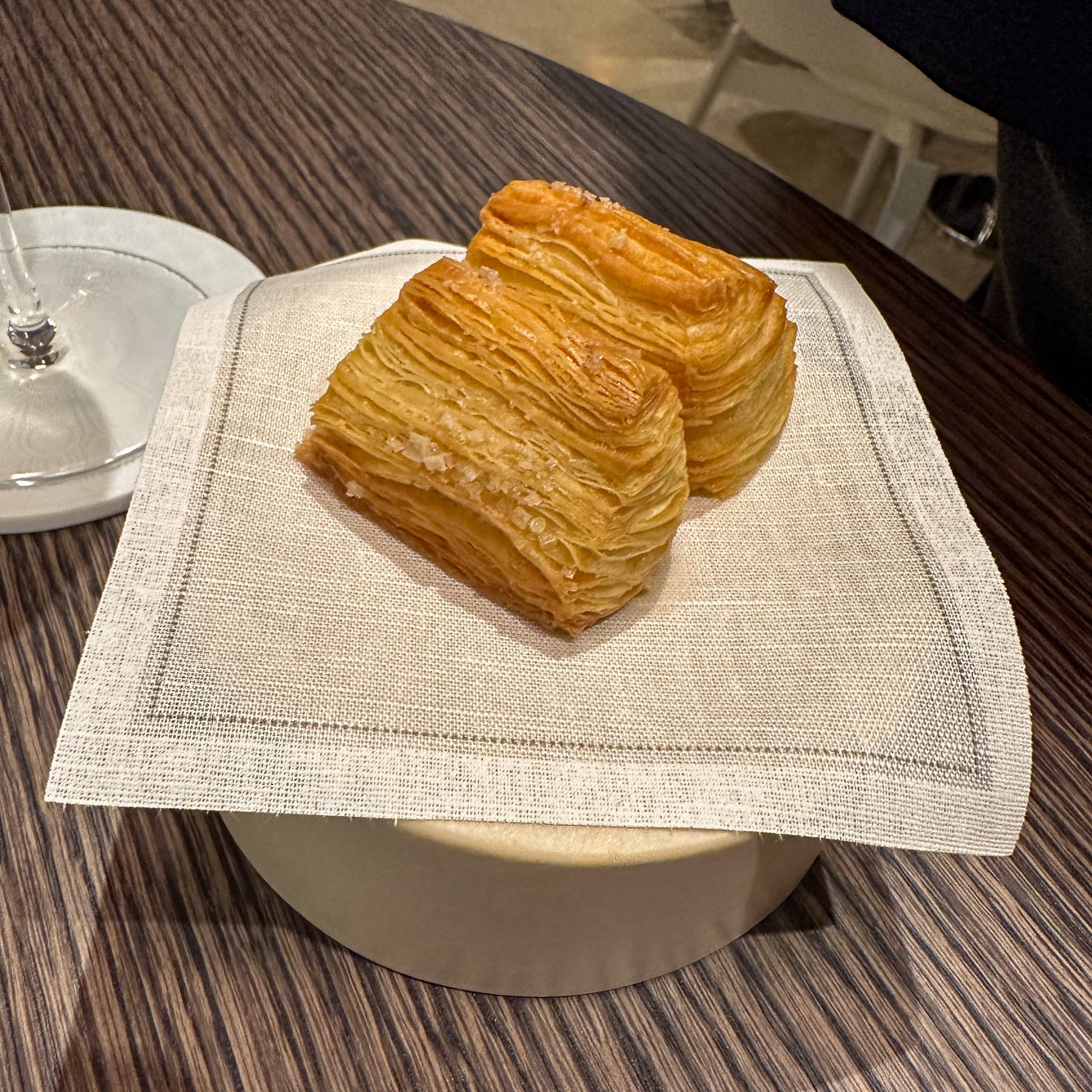 Hémicycle - by Meg Zimbeck - PARIS BY MOUTH