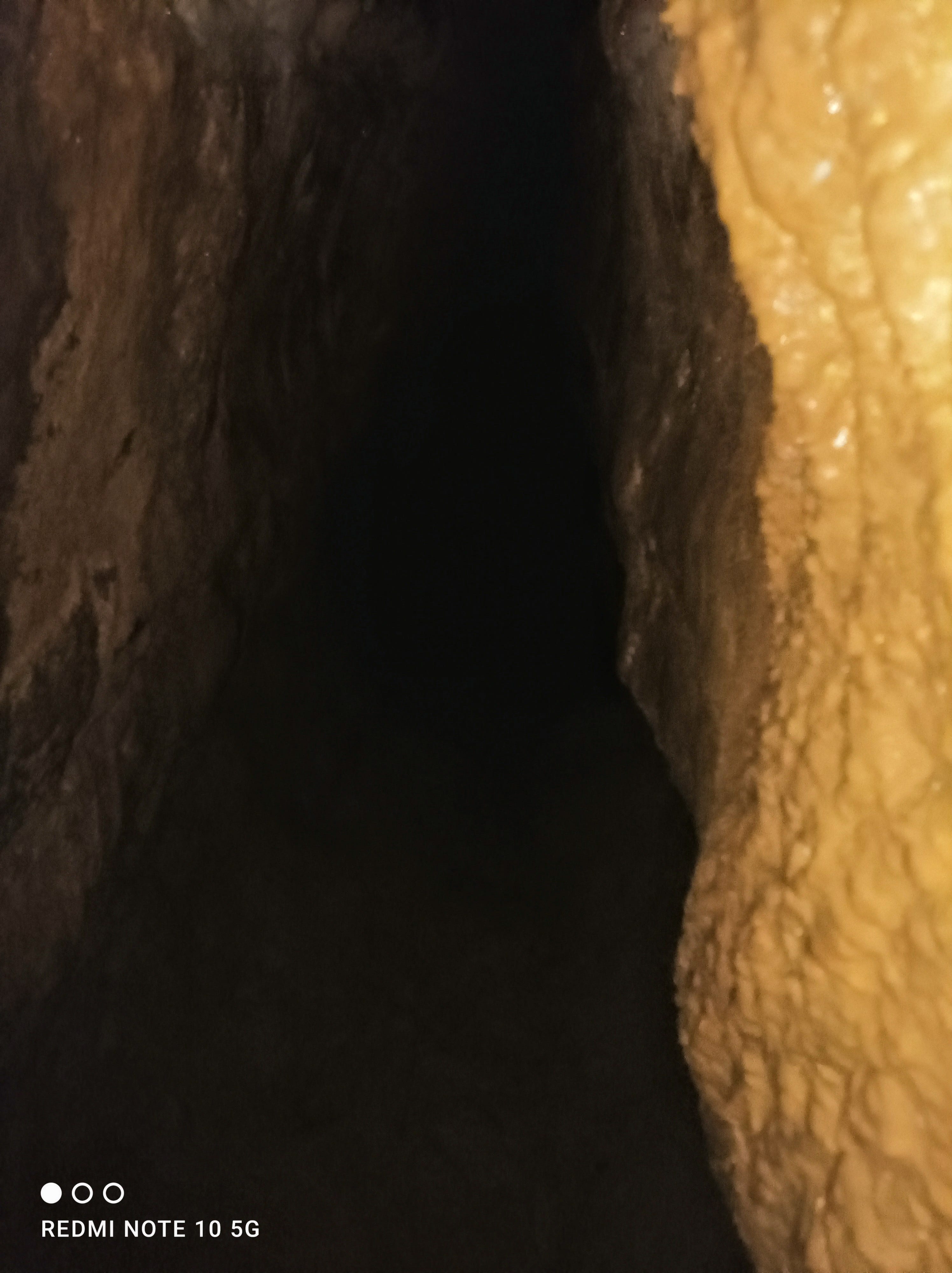 Oweynagat Cave, Rathcave, Co. Roscommon - by Pat Croghan