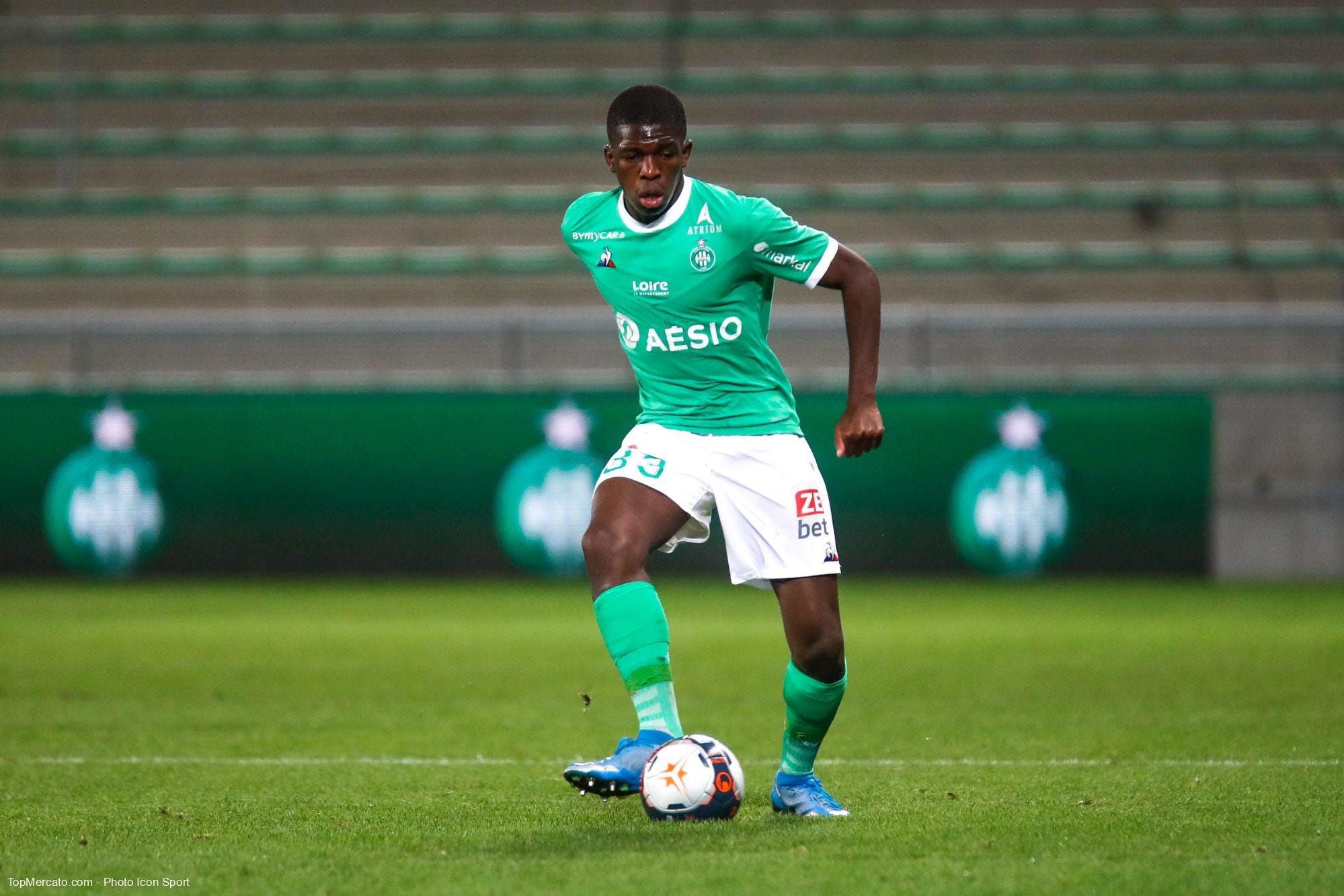 Lucas GOURNA - 5 alternatives to Moisés Caicedo for Chelsea's midfield ...