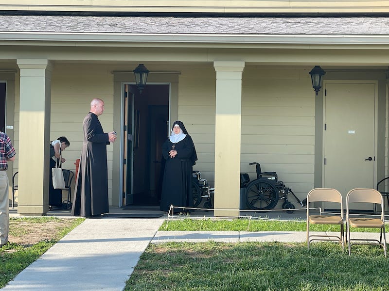 'I want to see for myself' - Thousands look for miracle at Gower Abbey