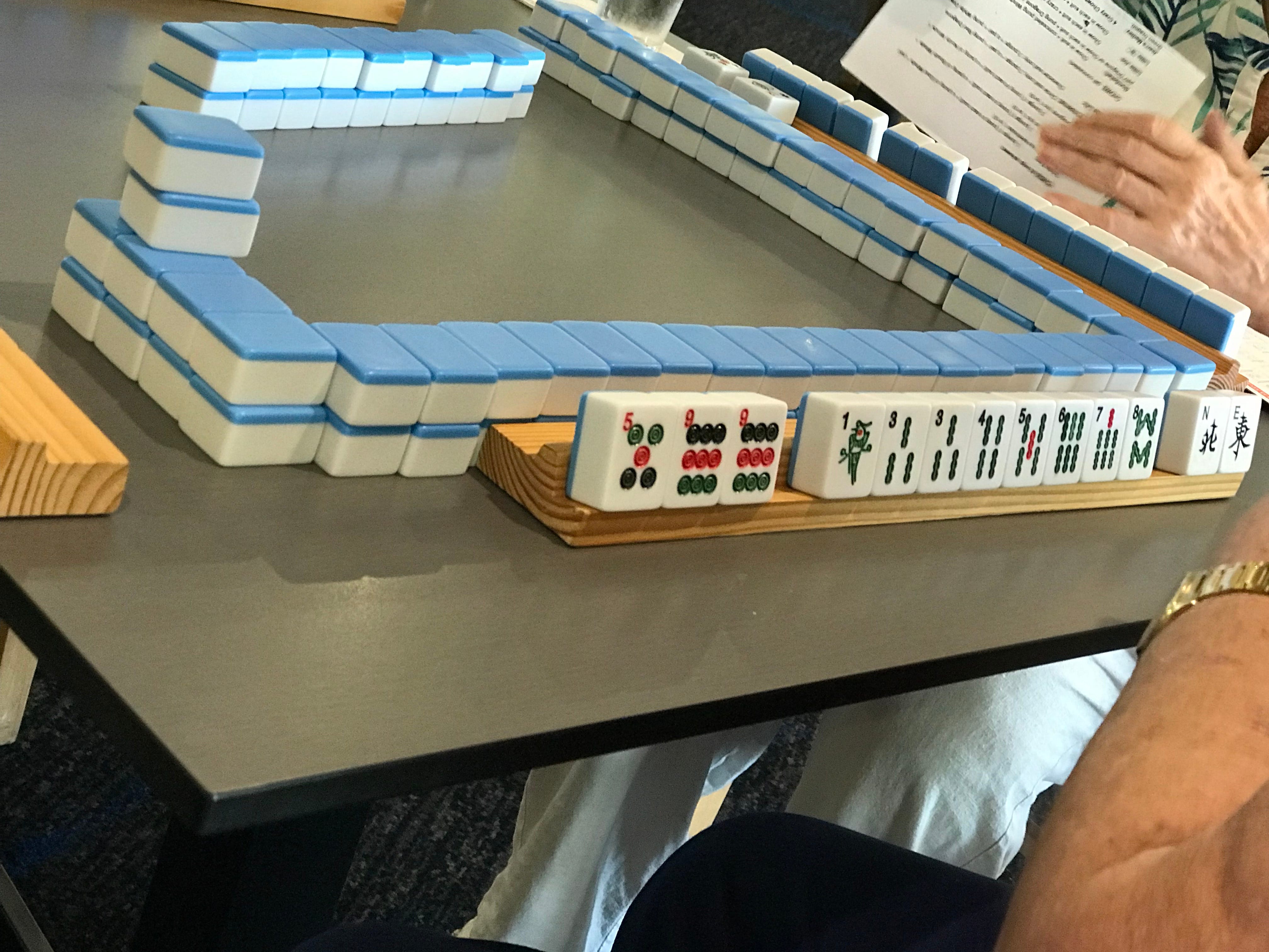 Learning a more advanced set of strategies in Mahjong