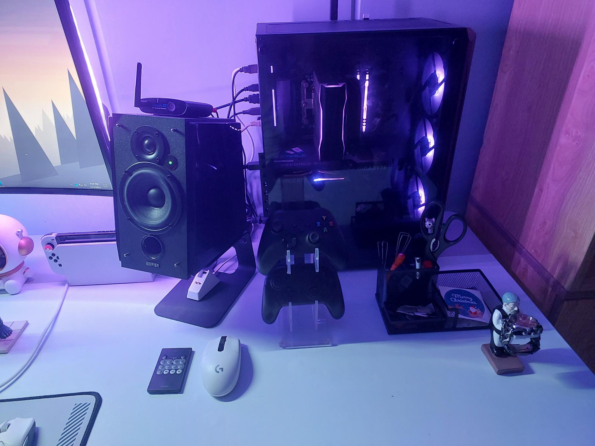 No. 5 - Snow's Cozy Gaming Setup - battlestations