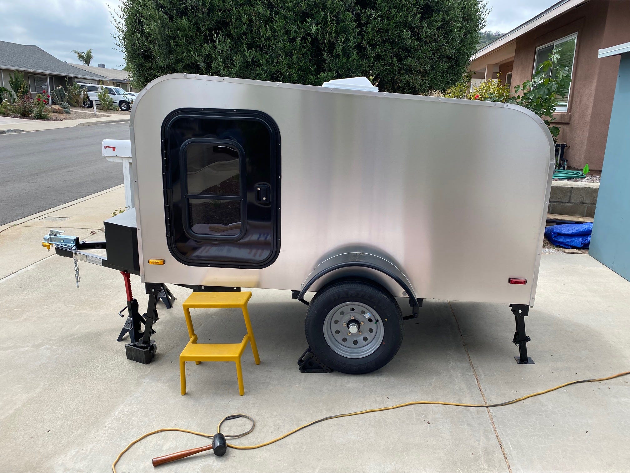 What I'm making: compact camper trailer!