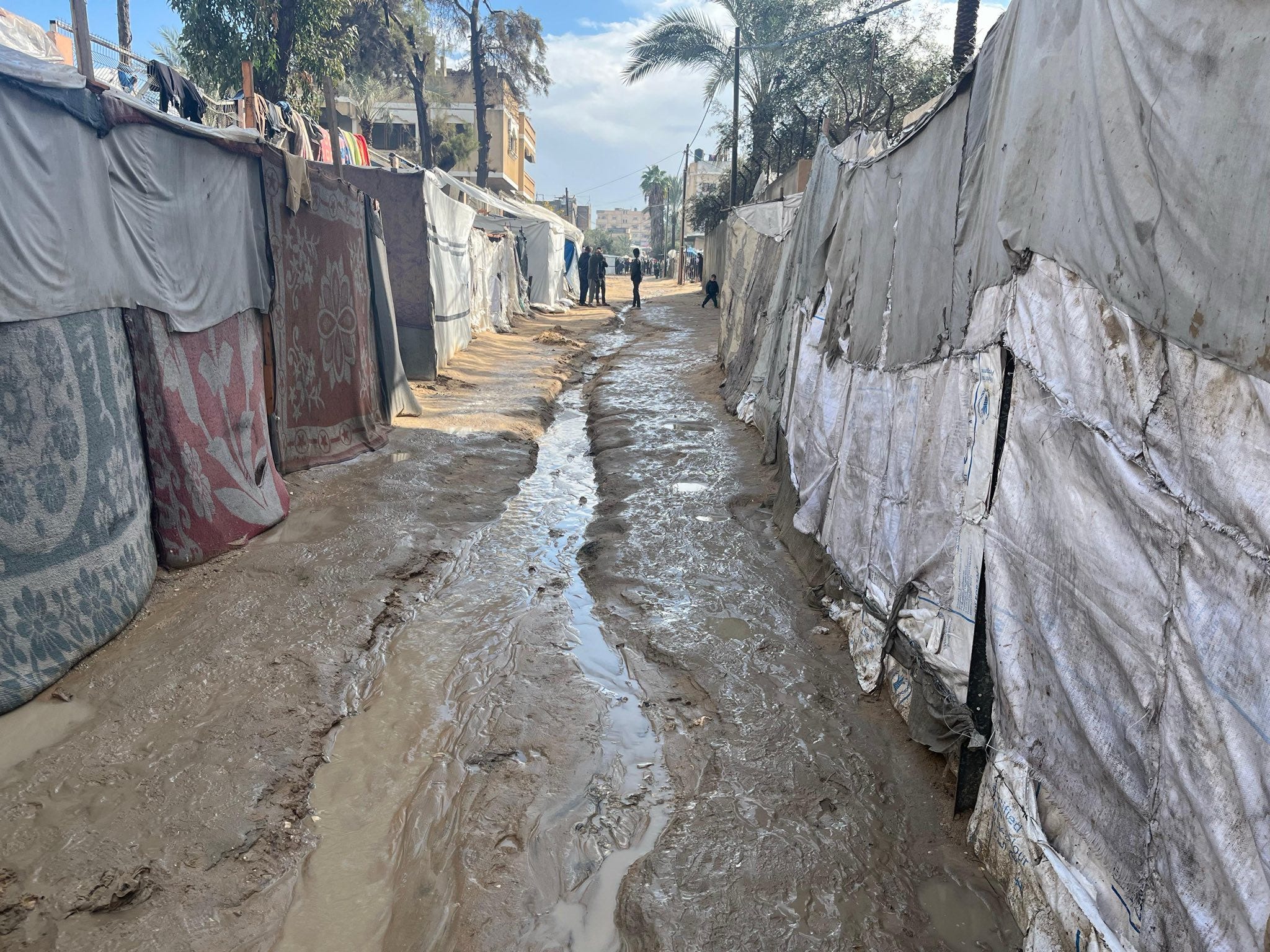 What It’s Truly Like to Sleep in a Damp, Frigid Tent: A Report From ...