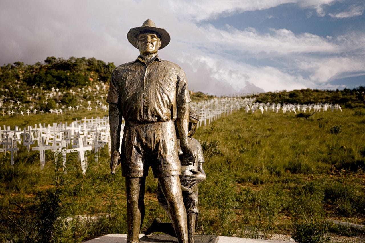 Plaasmoorde monument: Ett hjärtskärande vittnesmål om den pågående ...