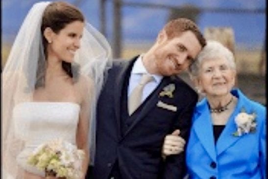 Sarah Kellen Jeffrey Epstein: is she a Victim or an Abuser?