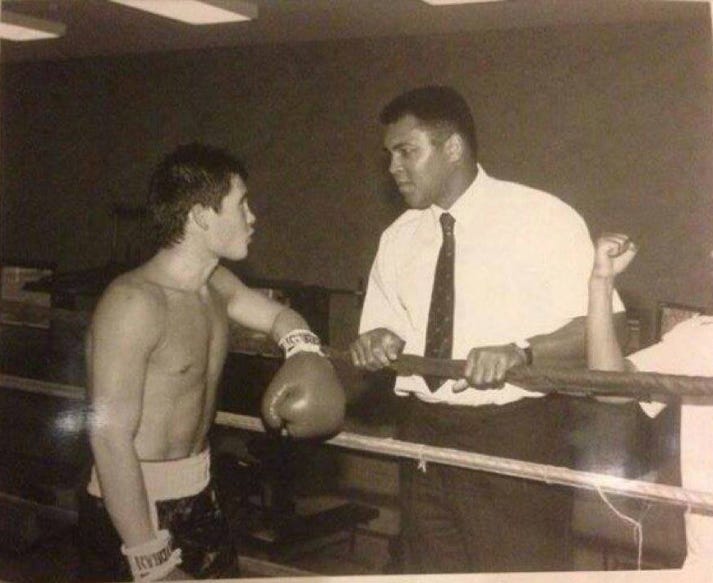 La verdadera historia de la foto de Ali con JCC