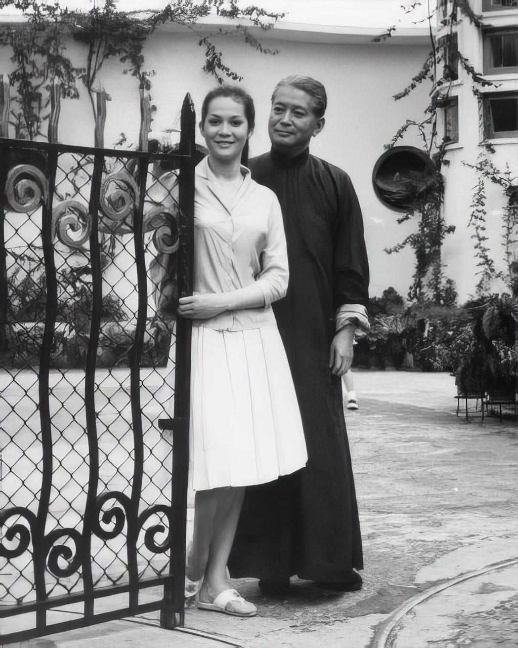 The Architect from Kowloon & his Famous Daughter, Nancy Kwan